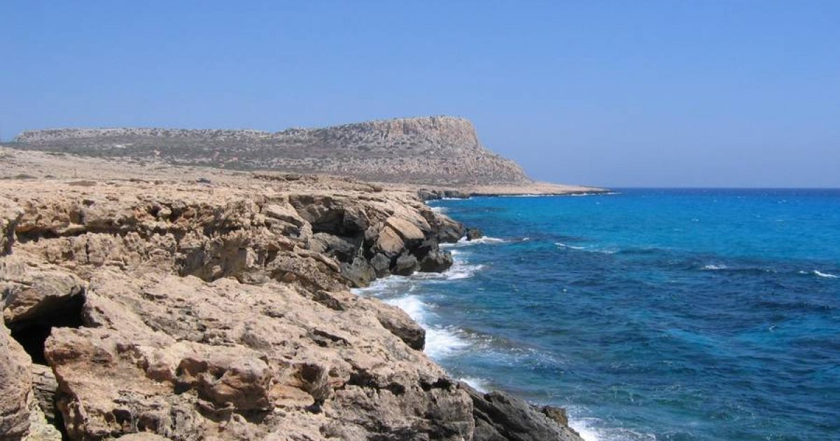 ΚΑΒΟ ΓΚΡΕΚΟ: Νεκρή γυναίκα από πτώση αυτοκινήτου στη θάλασσα (εικόνα ...